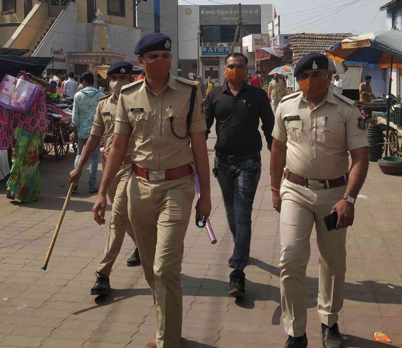 ટંકારાના ઘુનડા (સ.) ગામે સરકારી ખરાબામાં રૂ. 1.89 કરોડની ખનીજ ચોરી ની ...